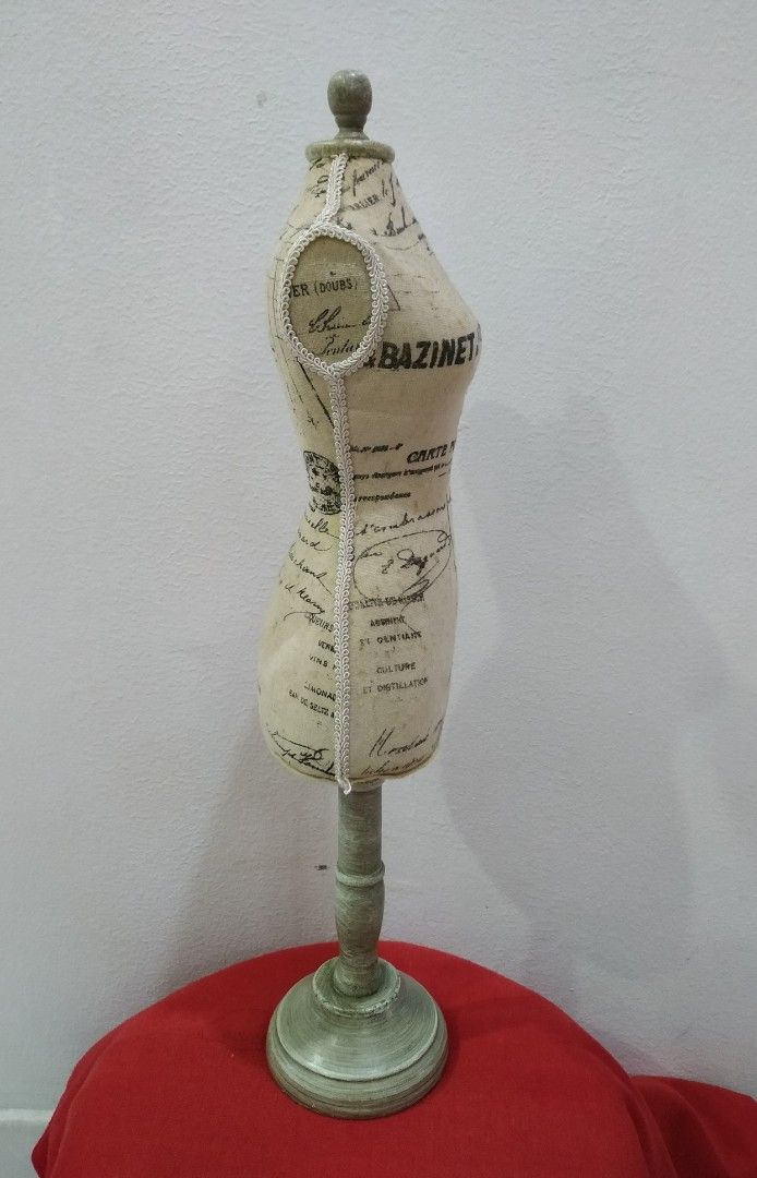 Fashion small mannequin stand girly mannequin, Women's Fashion, Coats ...
