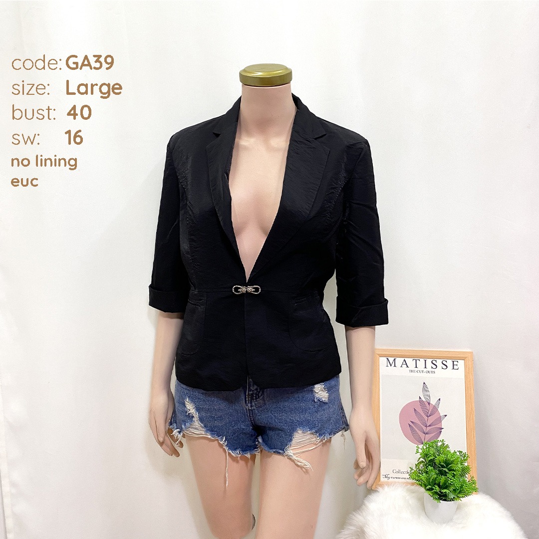 GA39 - black satin blazer, Women's Fashion, Coats, Jackets and Outerwear on Carousell