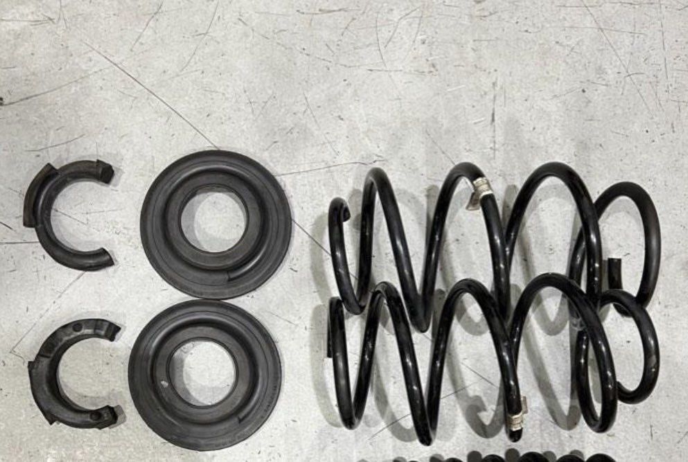 Genuine BMW E90/E92/E93/E9x M3 FRONT springs, Car Accessories ...