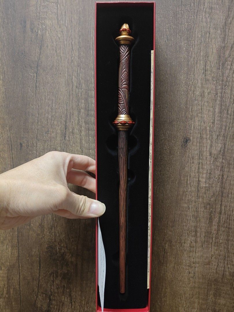 Harry Potter USJ exclusive Cherry wand, Hobbies & Toys, Memorabilia ...