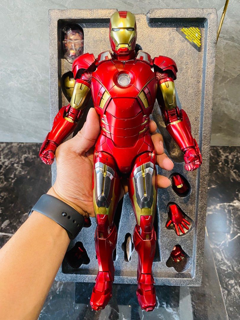 Hot toys - IRONMAN MK7 (diecast) on Carousell