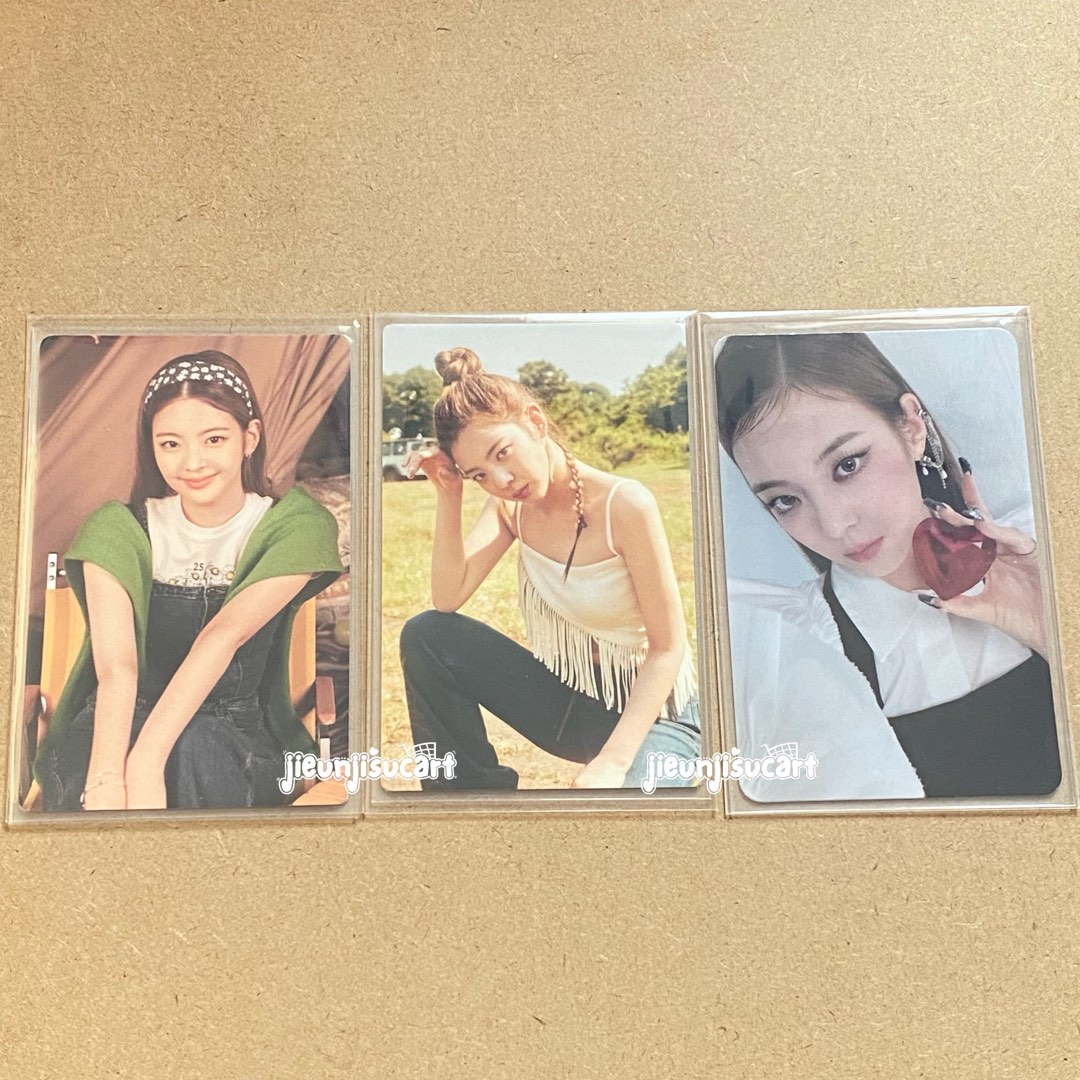 ITZY Lia SG 2022 Trading Card and Checkmate PC Set on Carousell