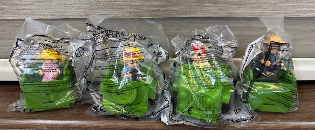 Jollibee toy set (all 4 pcs), Hobbies & Toys, Memorabilia ...