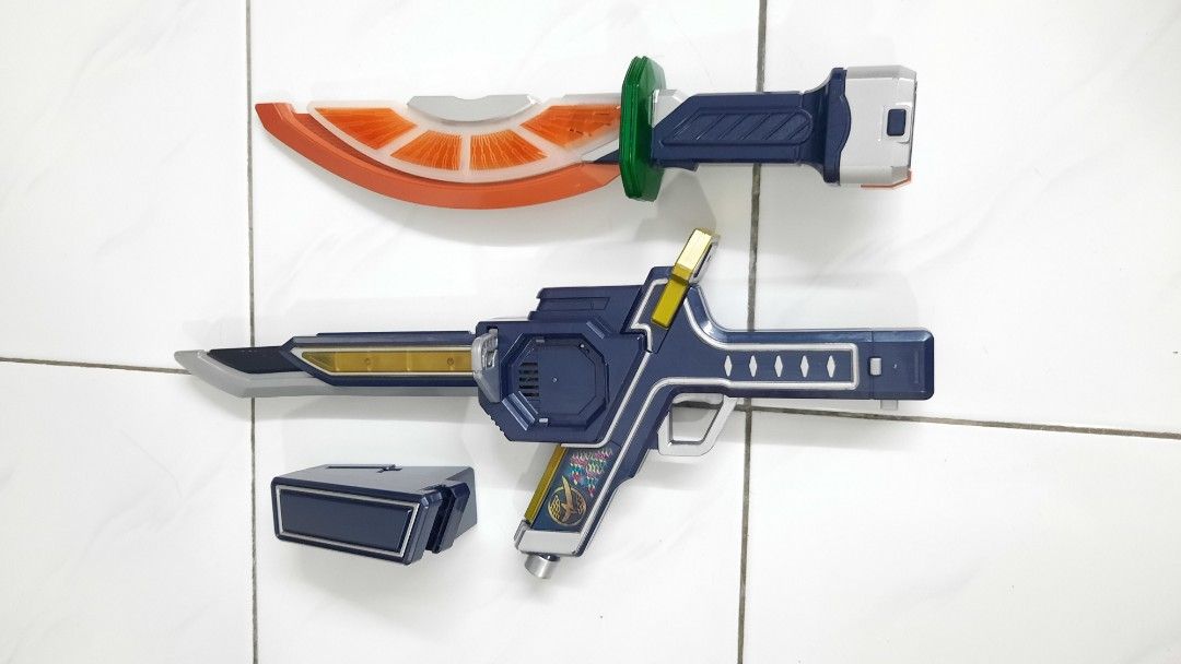 Kamen Rider Gaim Kachidoki Arms, DJ gun + Sword, Hobbies & Toys, Toys ...