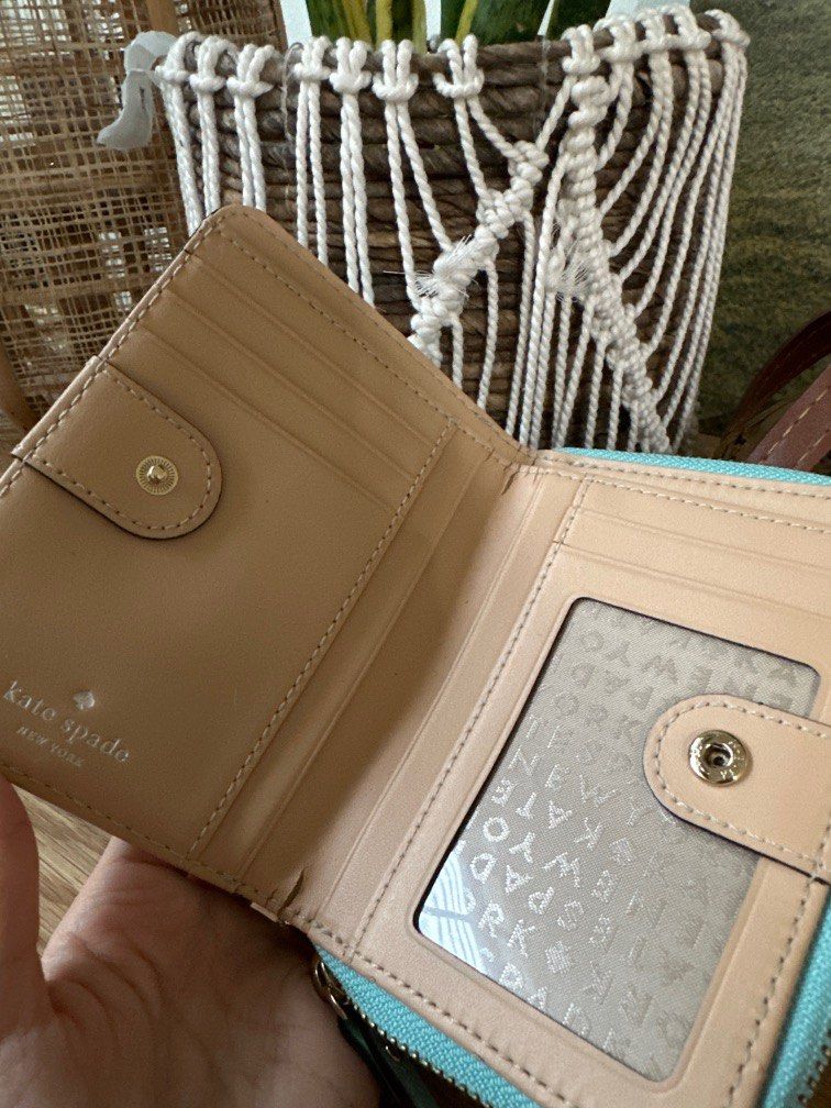 Kate Spade Wallet (defect please refer to photos), Luxury, Bags ...