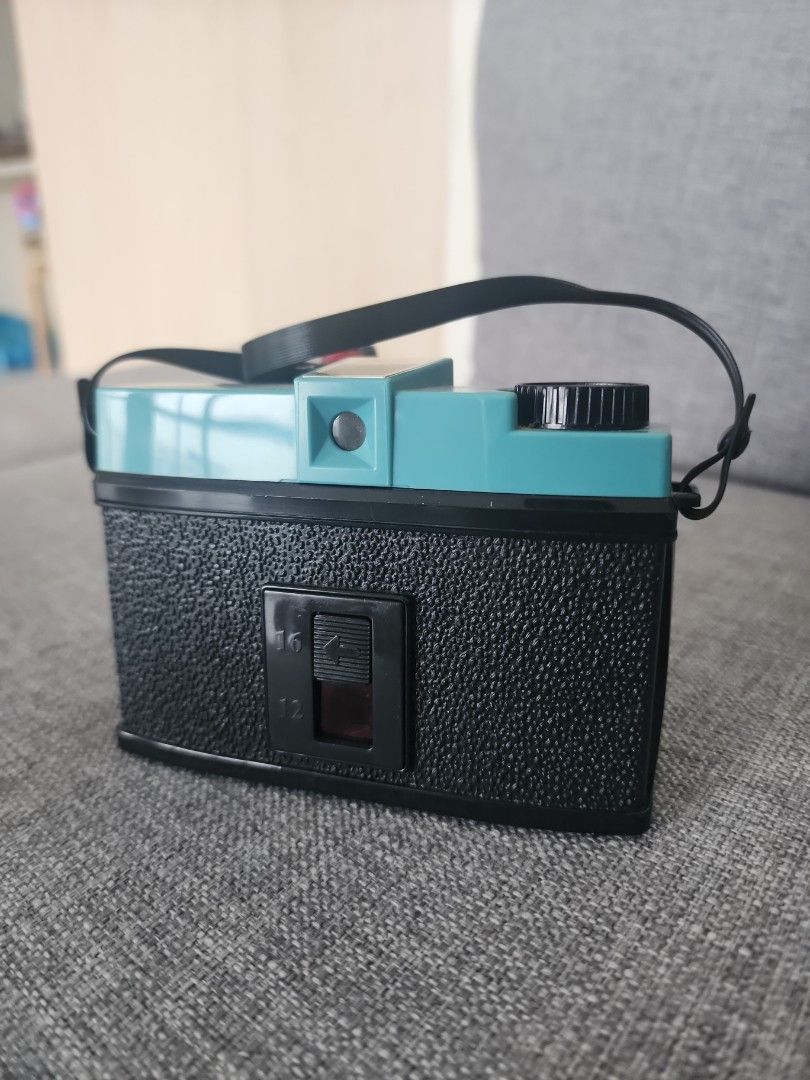 Lomography Lomo camera Diana+, Photography, Cameras on Carousell