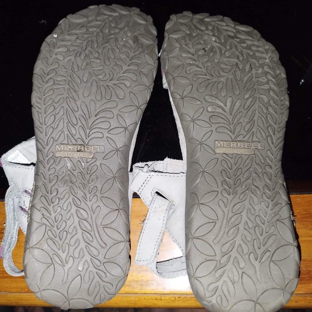 Merell, Women's Fashion, Footwear, Flats & Sandals on Carousell