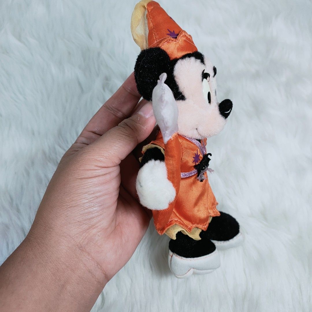 Minnie Mouse in Orange Dress Plush Badge (with pin), Hobbies & Toys ...