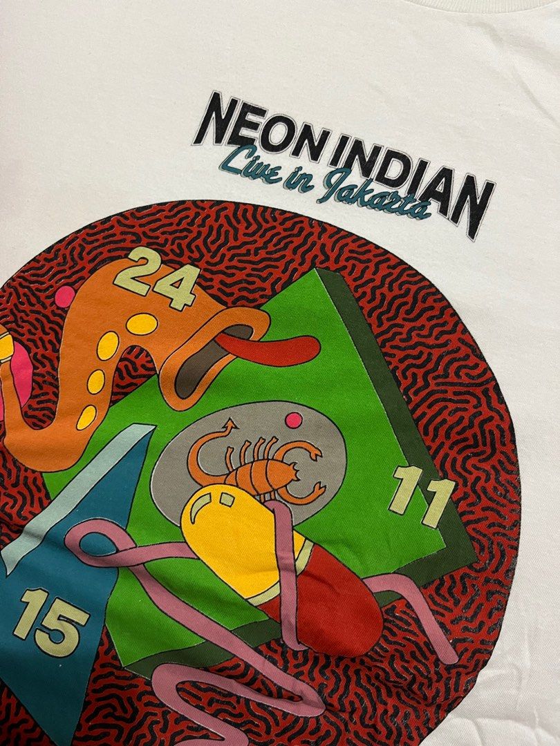Neon Indian Live in Jakarta Merch T-Shirt, Fesyen Pria, Pakaian ...