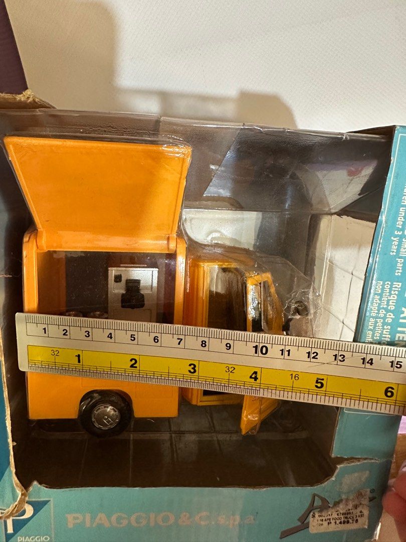 Piaggio Gelati Ice Cream Die Cast 1:18 Dented Box, Hobbies & Toys, Toys ...