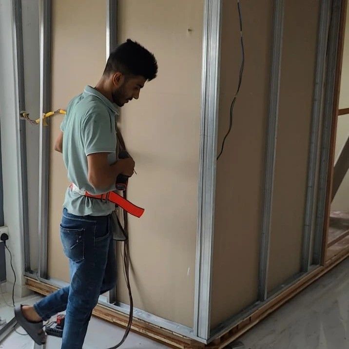 Plaster Putty Wall finishing coating False Ceiling Brick wall Painting ...