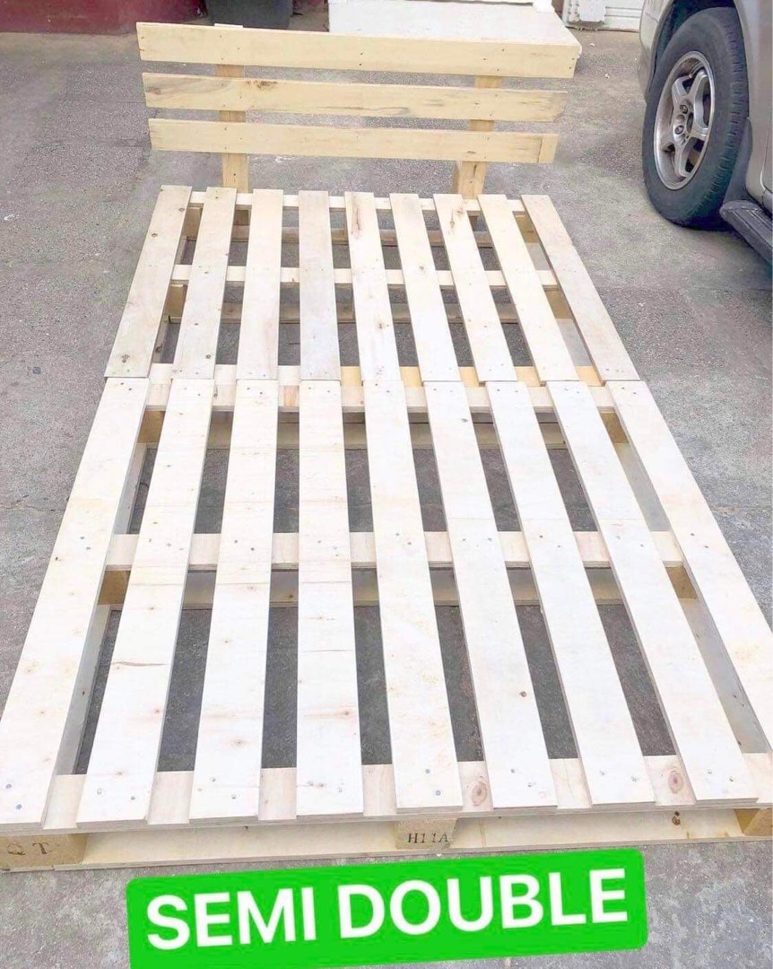 (Pre-loved) Semi-Double Bed Frame Pallet on Carousell