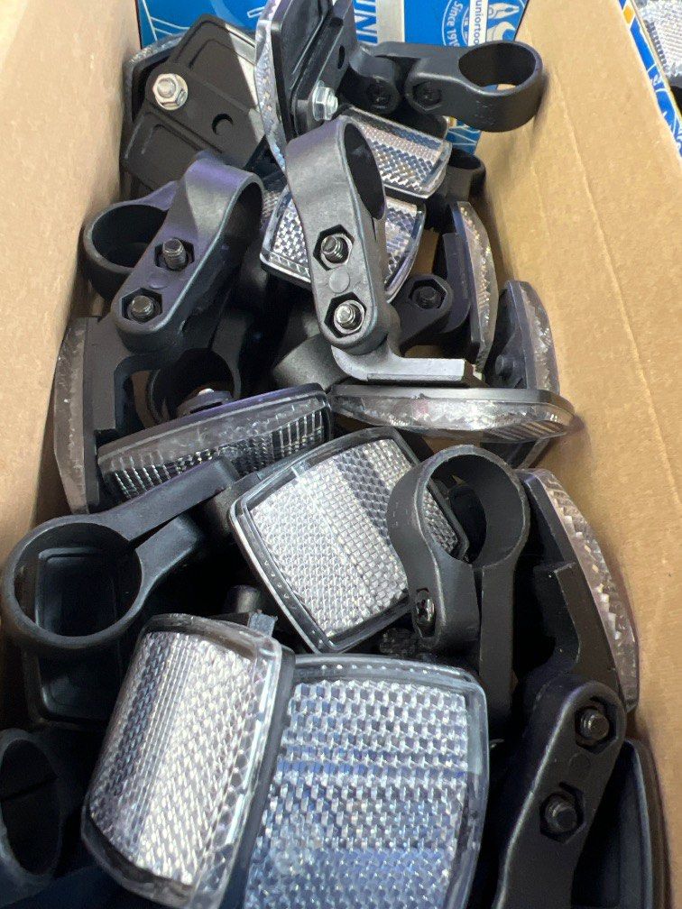Reflectors, so many reflectors, Sports Equipment, Bicycles & Parts ...