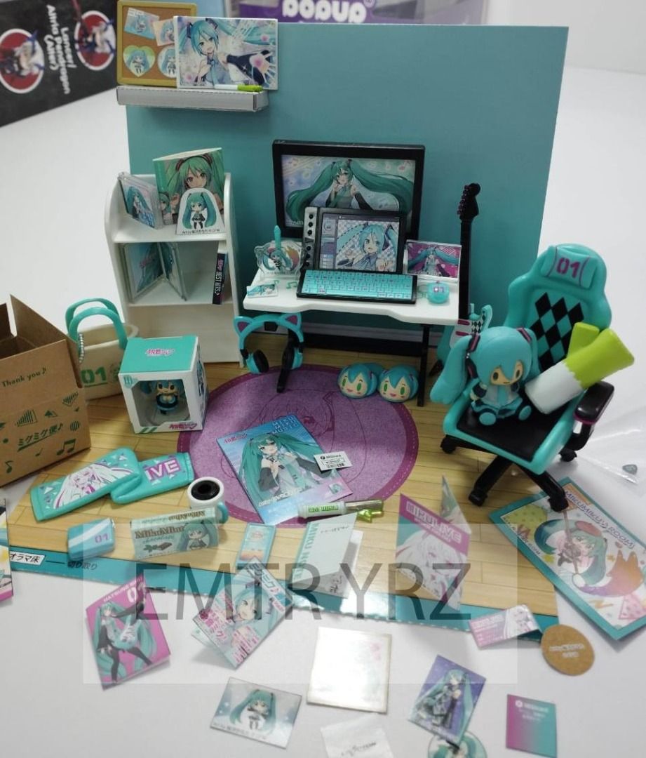 Re-Ment Hatsune Miku Miku Miku Room (Set of 8), Hobbies & Toys, Toys & Games on Carousell