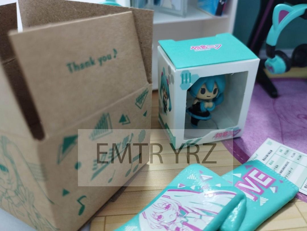 Re-Ment Hatsune Miku Miku Miku Room (Set of 8), Hobbies & Toys, Toys ...