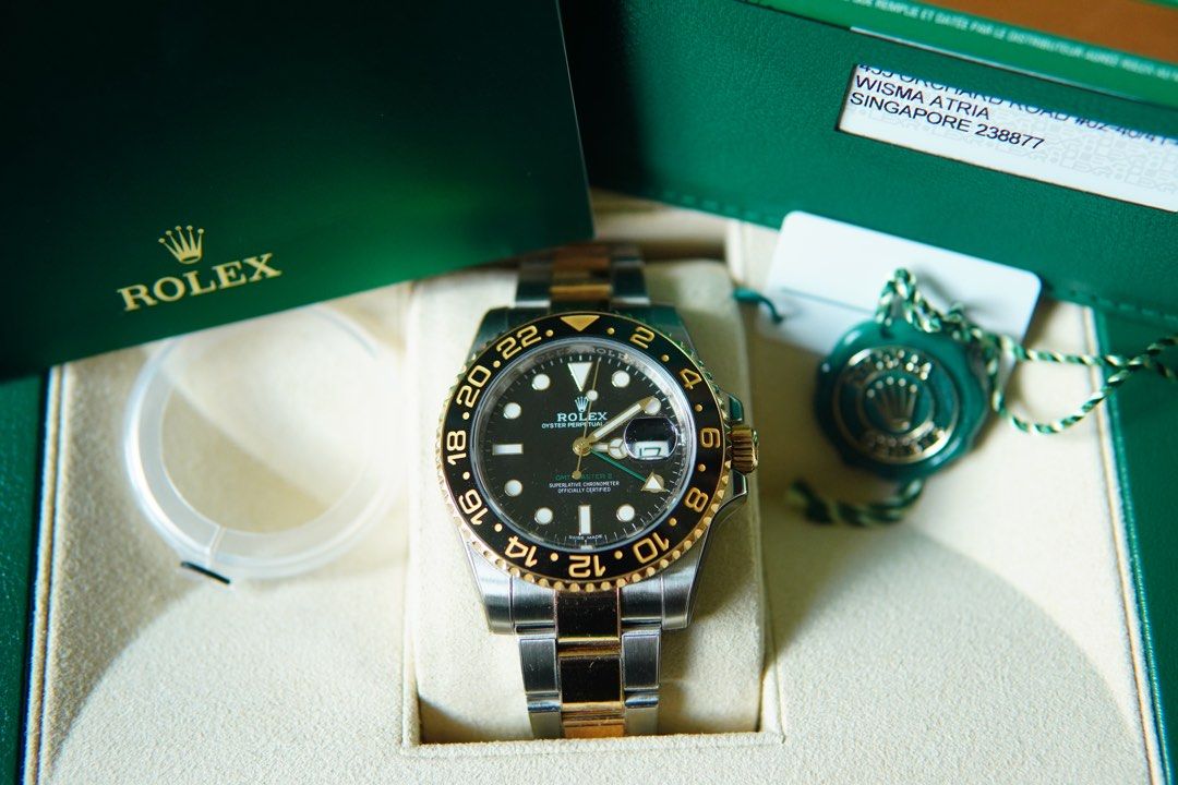 Rolex GMT MASTER 2 Half Gold 116713LN, Men's Fashion, Watches ...
