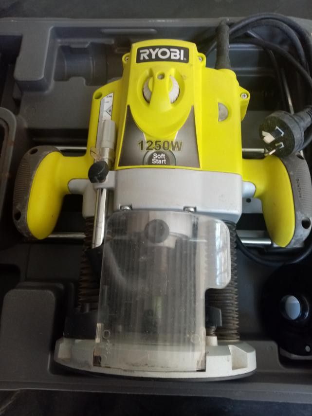 RYOBI Plunge Router, Commercial & Industrial, Construction Tools ...