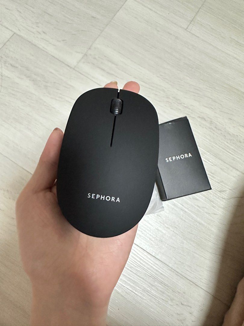 Sephora 2.4G wireless mouse & Natasha Denona Retro Glam Palete, Beauty ...