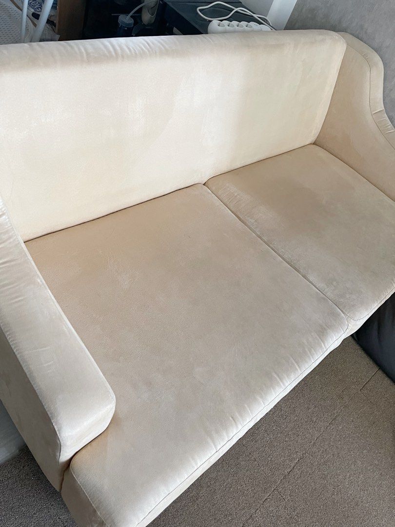 Sofa minimalis 2 Seater 150cm, Perabotan Rumah di Carousell