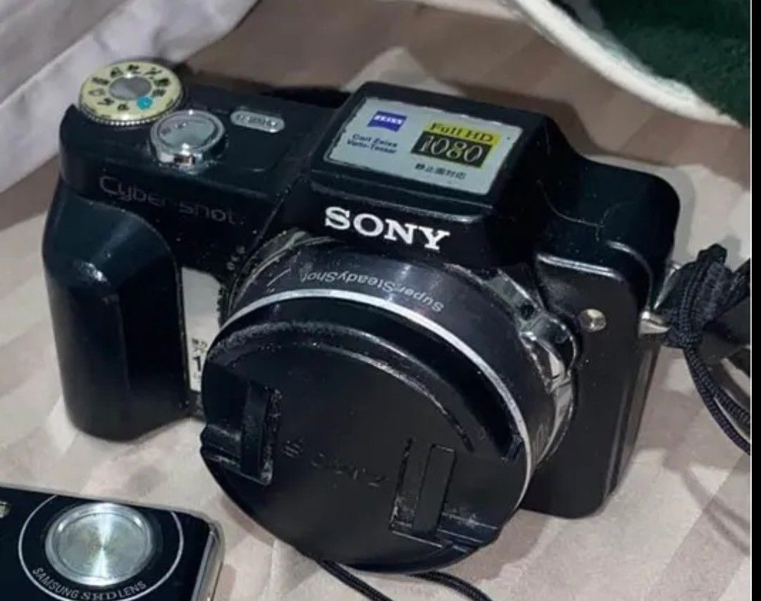 Sony Cybershot DSC-H3 | 8.1 Megapixels | Digital Camera, Photography ...