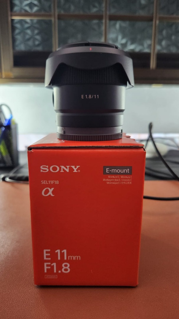 Sony E Mount 11mm F1.8, Photography, Lens & Kits on Carousell