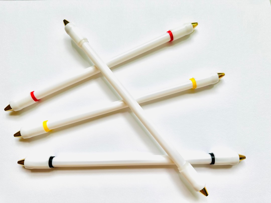 Spinning pen, Hobbies & Toys, Toys & Games on Carousell