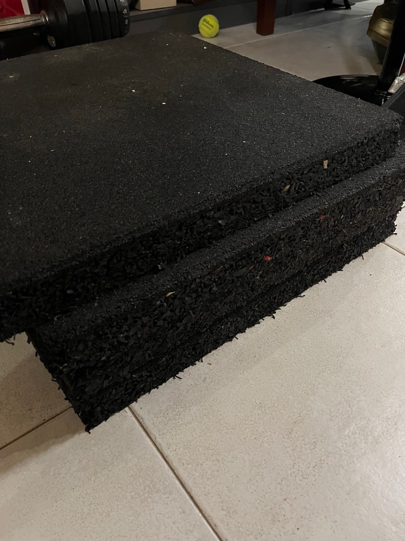 Square tile rubber shock absorbing gym mat, Sports Equipment, Exercise ...