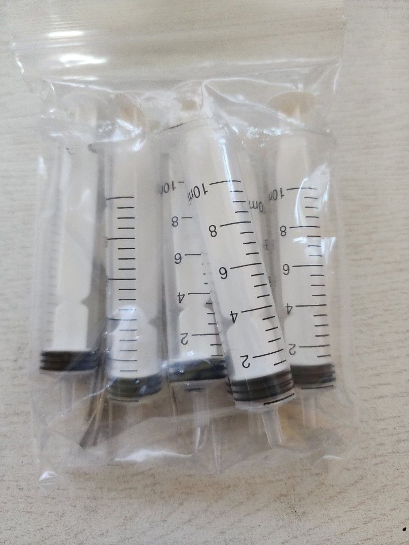 Syringe for printer ink refill, Everything Else on Carousell