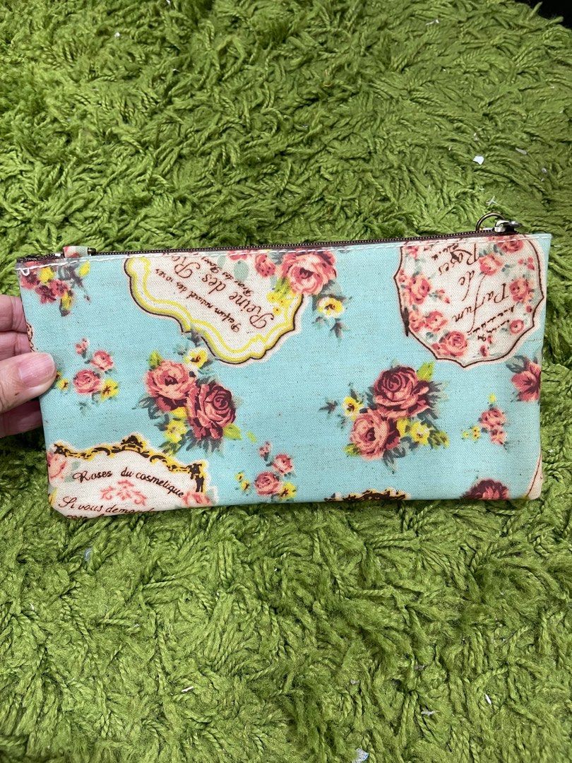 Taiwan waterproof 3 layer handphone pouch, Women's Fashion, Bags ...