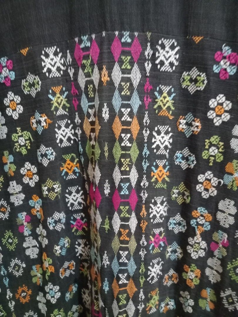 Set 2 pcs top n long skirtTenun NTT Manggarai lawas, Fesyen Wanita, Pakaian Wanita, Gaun & Rok ...