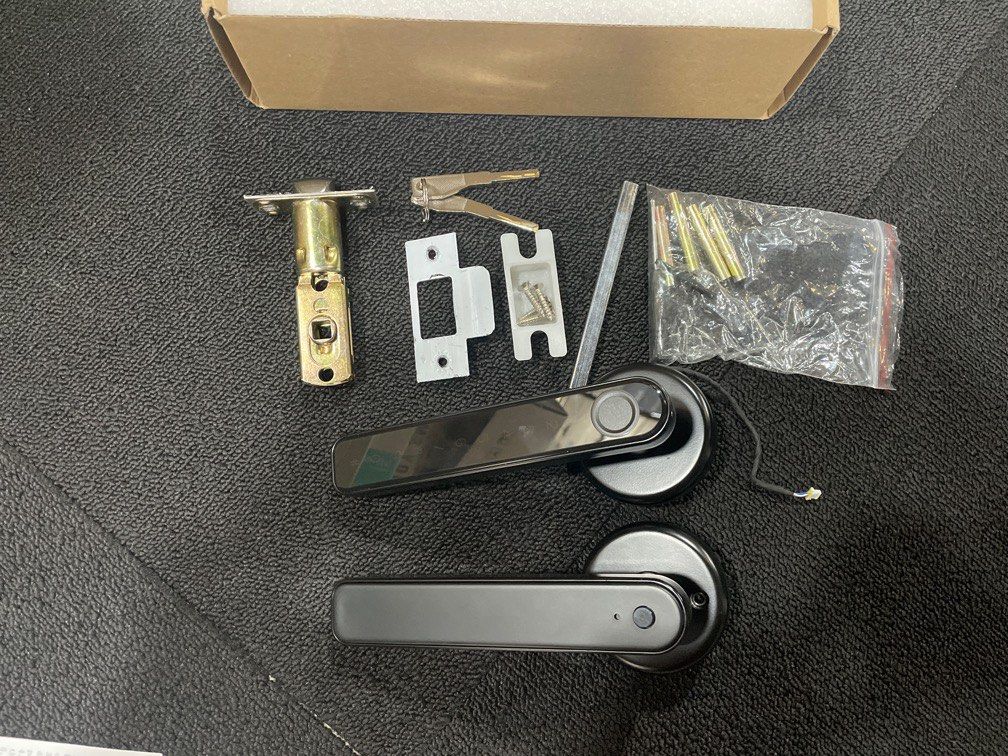 SD001 Trident smart lock (trident one) display unit, Furniture & Home ...