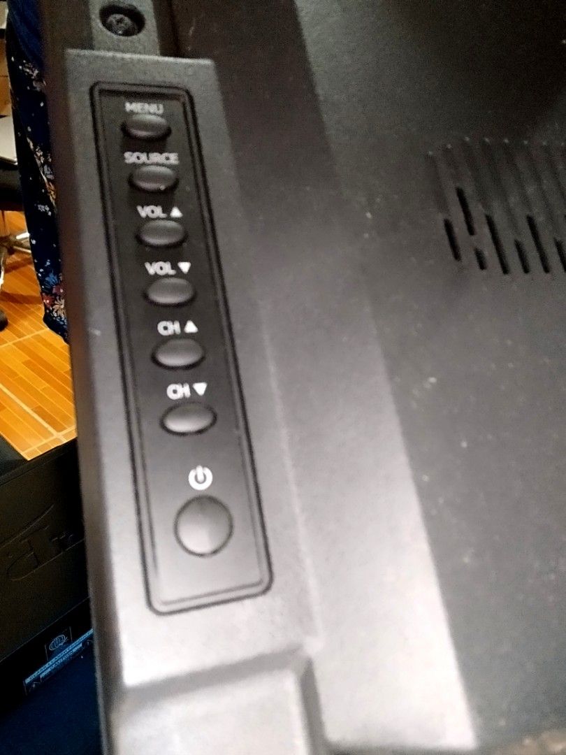 DEVANT brand 32" TV, PAL brand DVD Player, TV Rack Wall Mount, ABS CBN ...