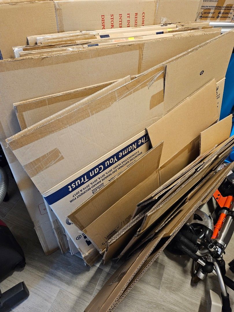 Used Carton Boxes, Furniture & Home Living, Home Improvement ...