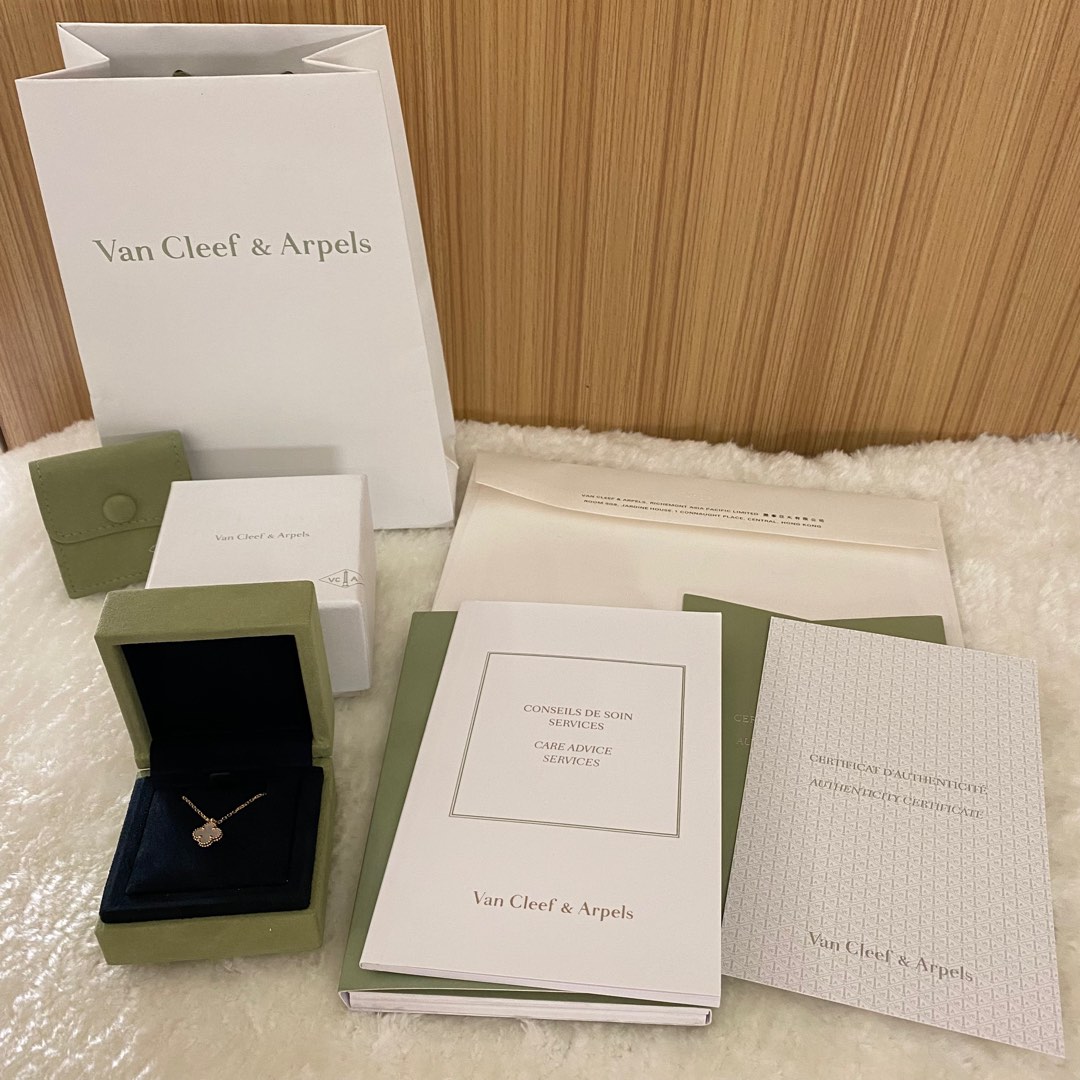 VCA Sweet Alhambra Mother of Pearl Pendant/Necklace - Brand new, Luxury ...