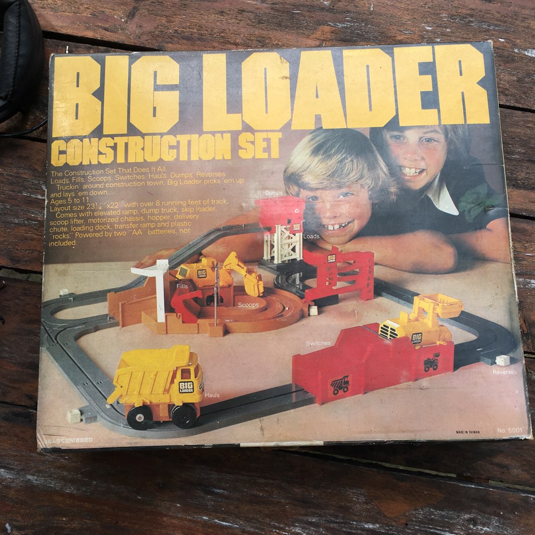Vintage 1977 NOS Big loader construction set, Toys & Collectibles ...