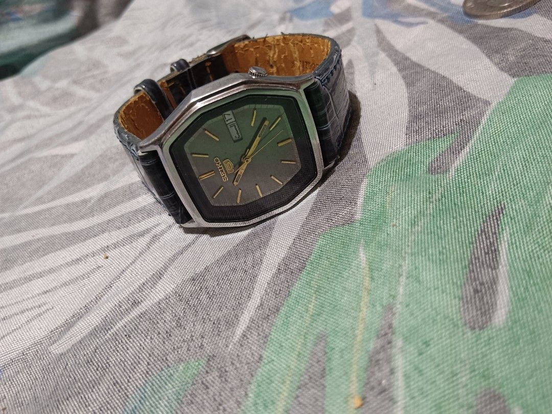 vintage seiko octagon 8 sides, Men's Fashion, Watches & Accessories ...