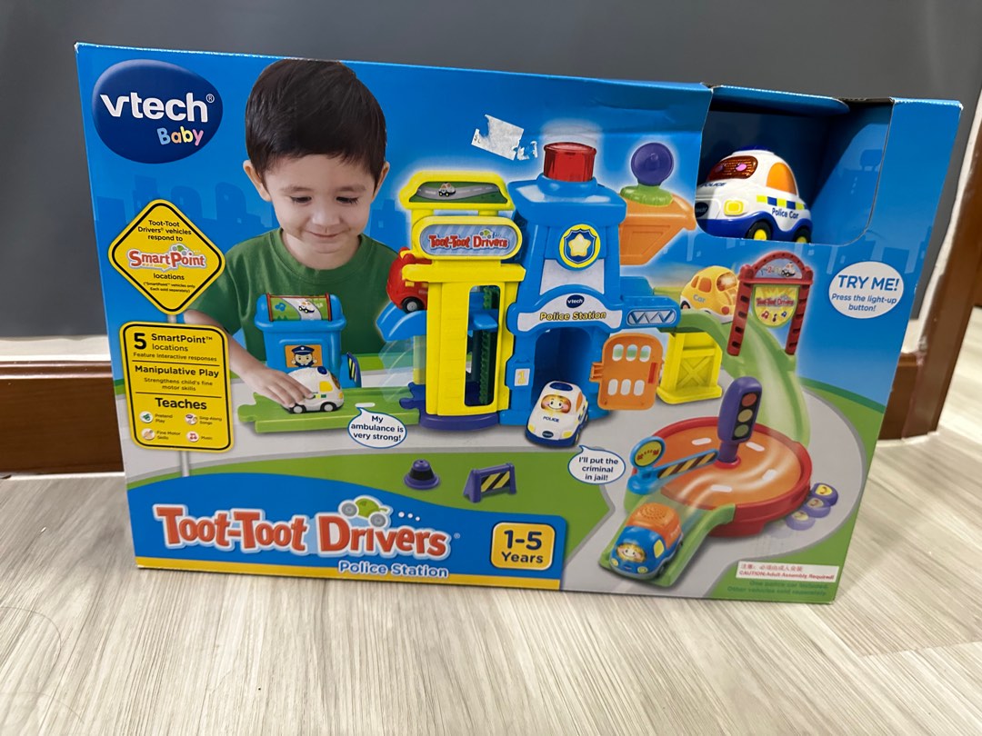 Vtech toot-toot driver Police Station, 興趣及遊戲, 玩具 & 遊戲類 - Carousell