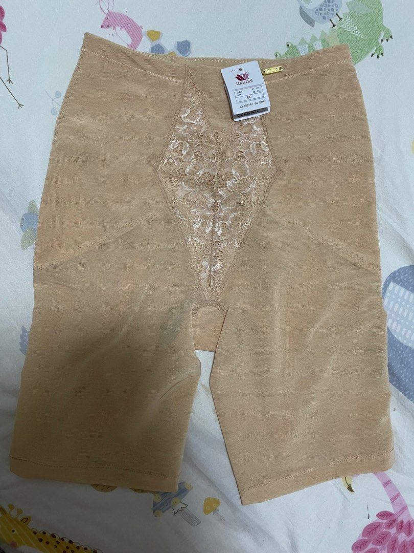 Wacoal Perfect Shape Girdle, Women's Fashion, New Undergarments ...