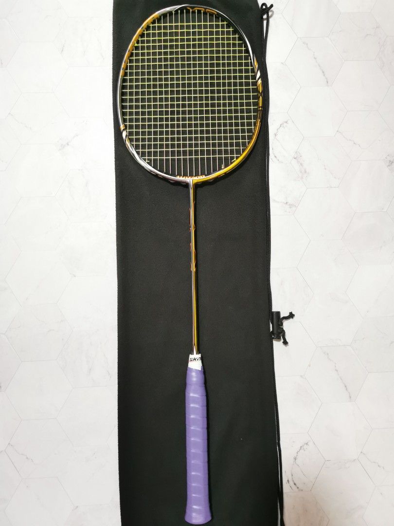 Wilson Recon BLX Gold Badminton Racket with Felet Badminton string ...