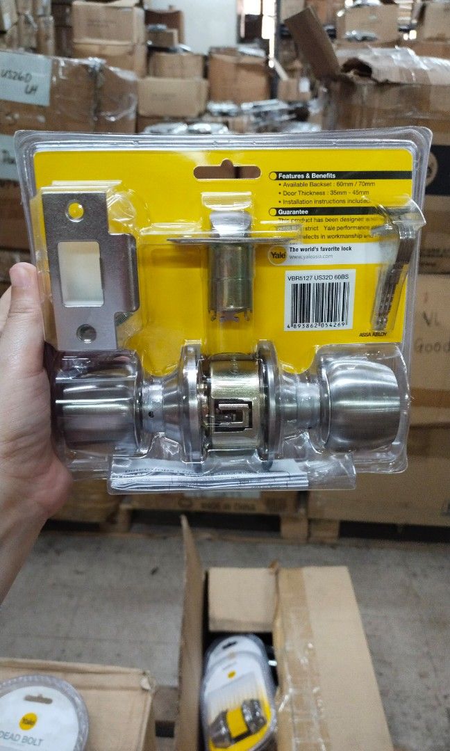 Yale entrance lockset knobs vbr5127 us32d, Furniture & Home Living ... Yale entrance lockset knobs vbr5127 us32d, Furniture & Home Living ...