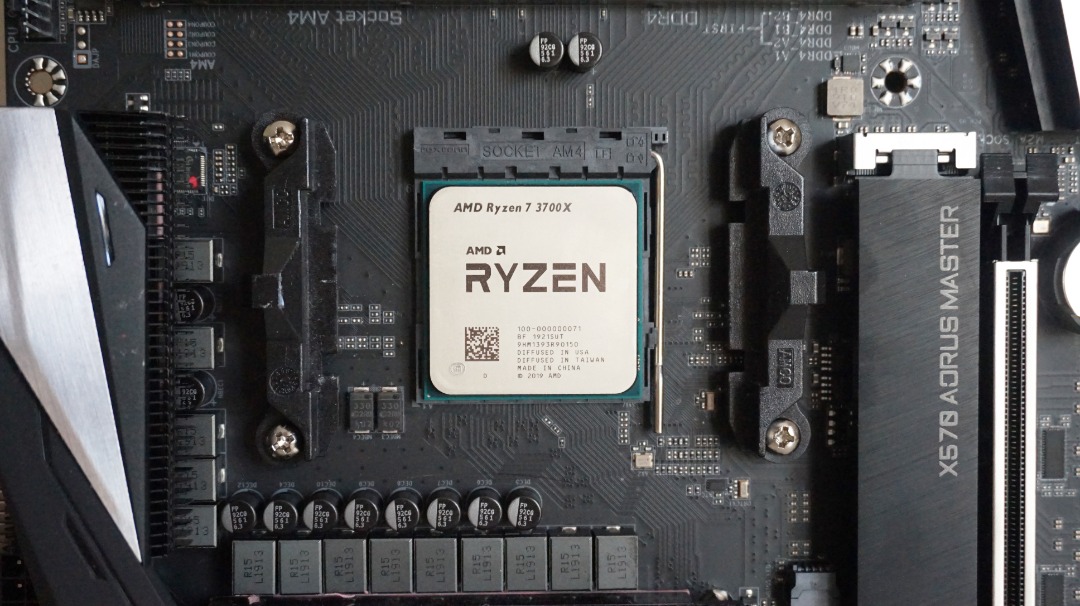 AMD Ryzen 3700X AM4 Zen 2 CPU with Wraith Prism RGB cooler, 電腦＆科技, 電腦周邊 ...