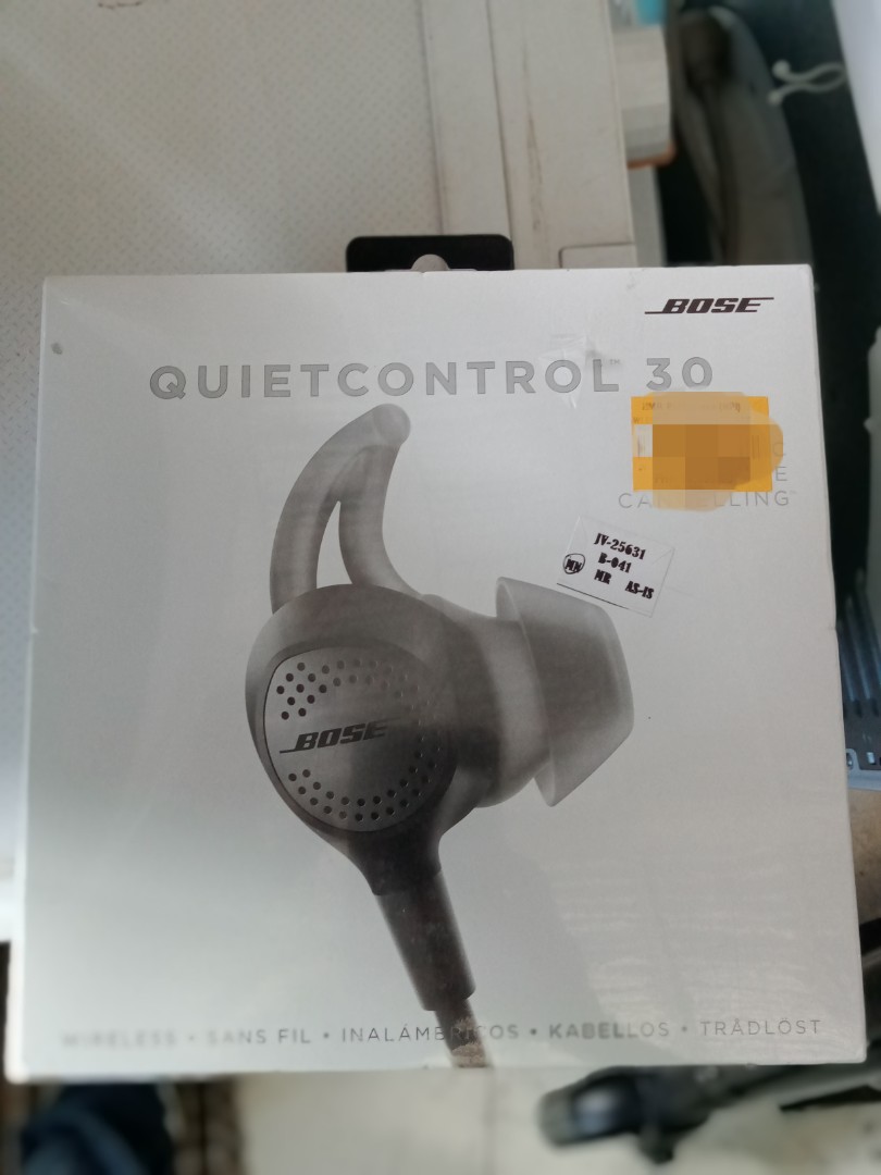 BOSE QUITE CONTROL 30. WIRELESS HEADPHONE on Carousell