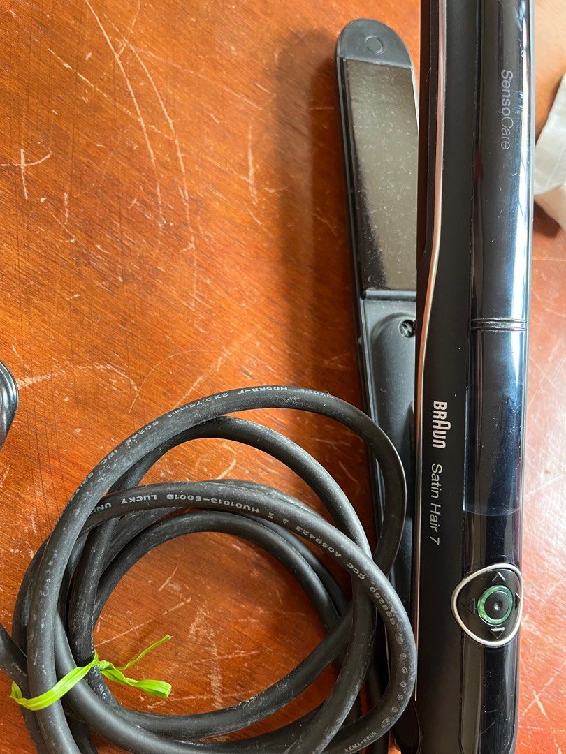 Braun Hair Straightener on Carousell