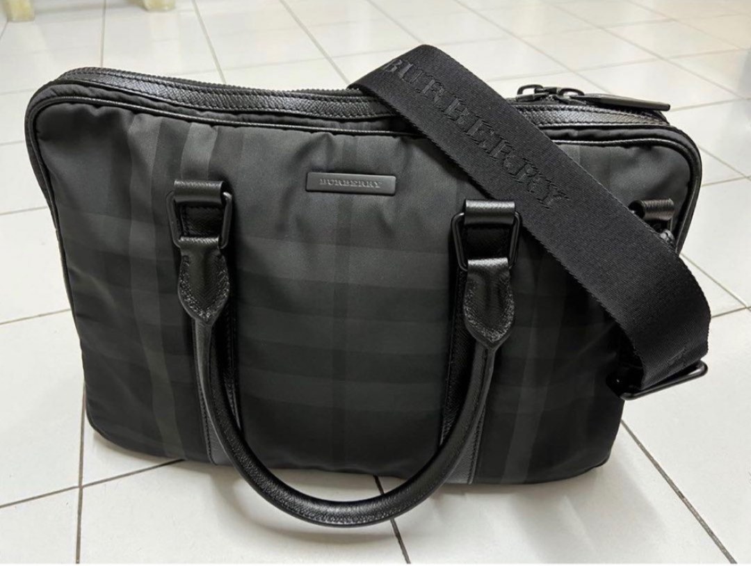 Burberry laptop bag, authentic, Men's Fashion, Bags, Sling Bags on ...