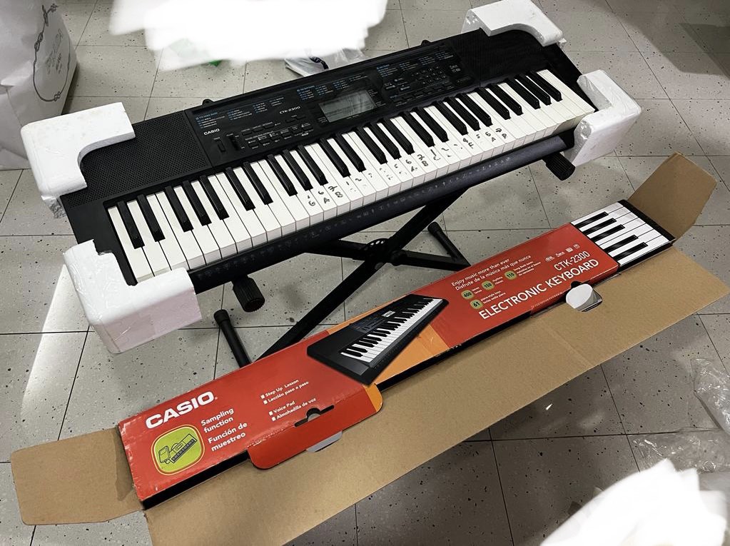 Casio Electronic Keyboard CTK-2300 with Stand, Hobbies & Toys, Music ...