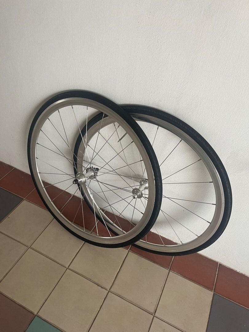 pizz speed mustang wheelset, Sports Equipment, Bicycles & Parts, Parts ...