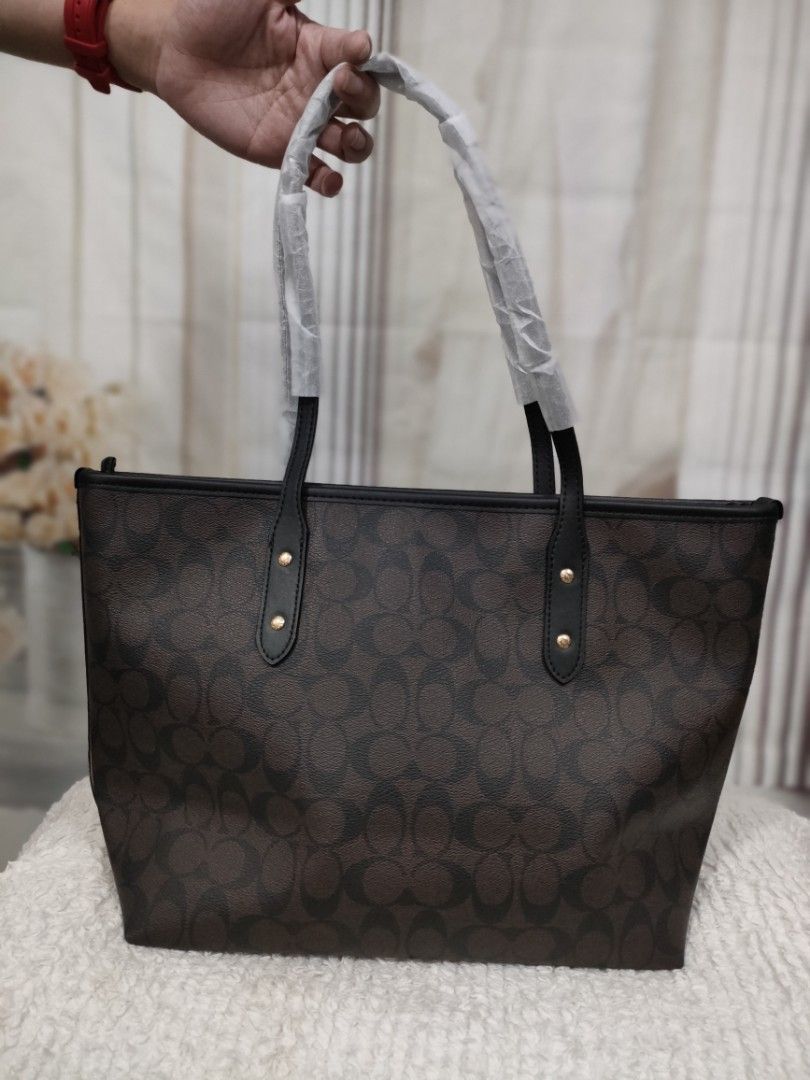 Coach Signature Zip Tote Bag, Women's Fashion, Bags & Wallets, Tote ...