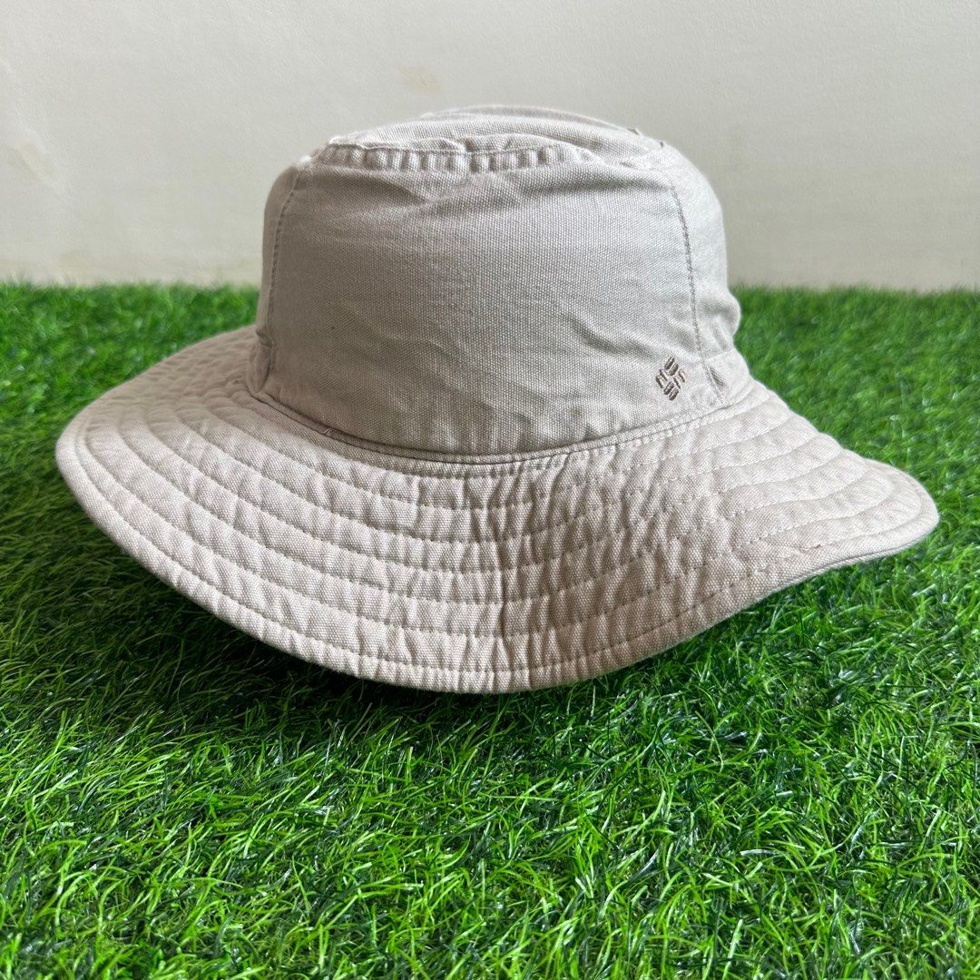 Columbia insect blocker hat on Carousell