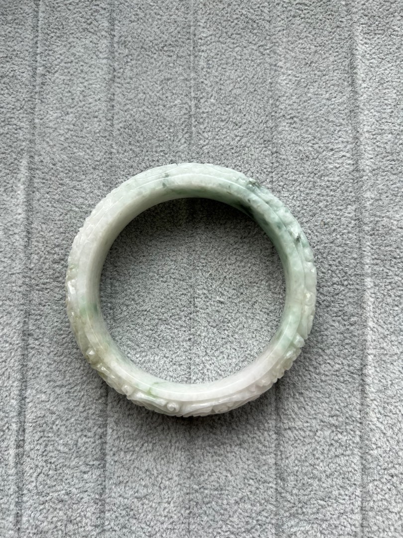 Carved Burmese Type A Jade Bangle, Women's Fashion, Jewelry & Organisers, Bracelets on Carousell