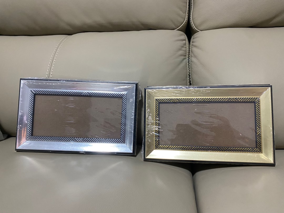 Dulang Hantaran: Cheque Frame, Everything Else on Carousell